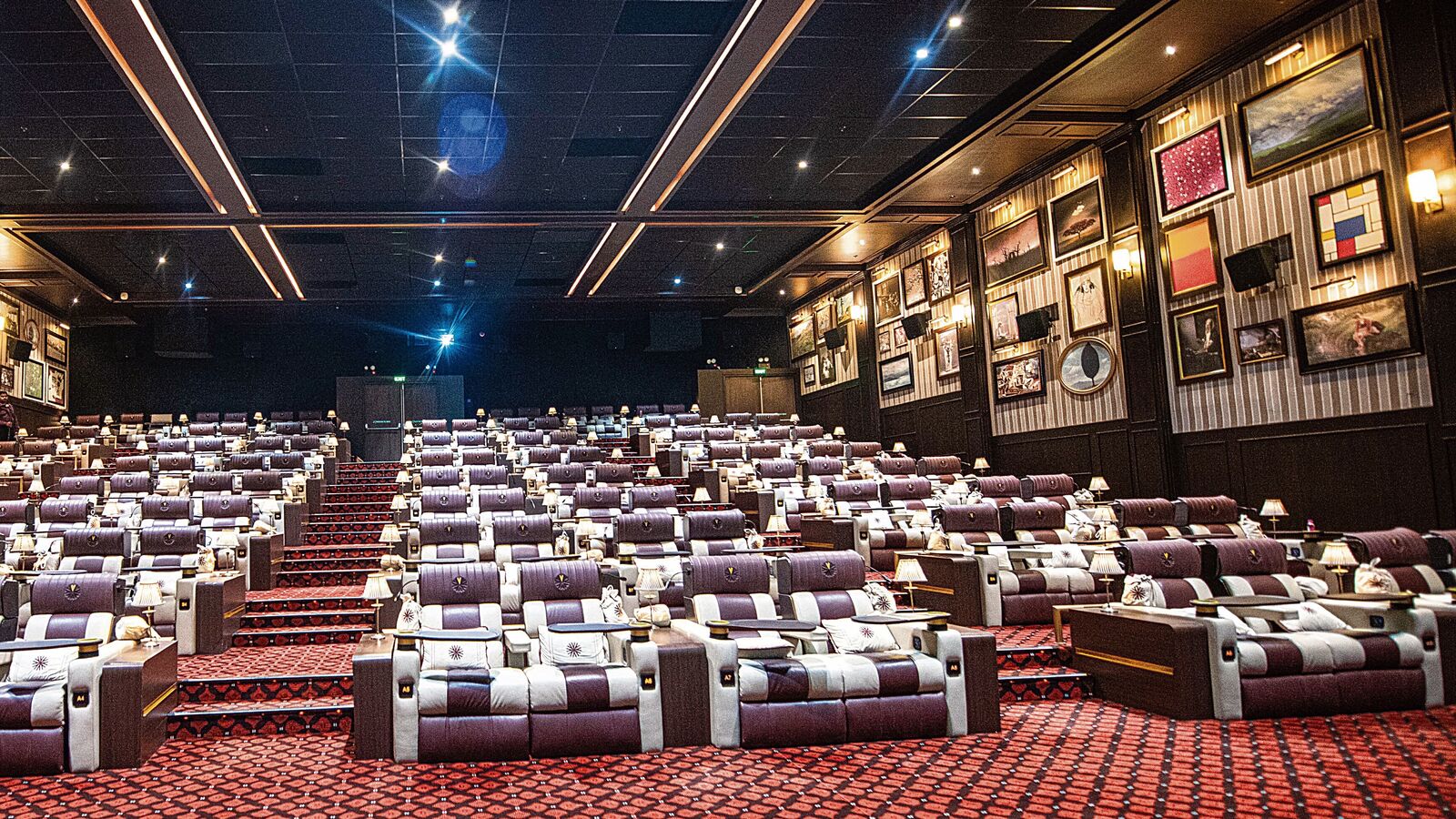 High-end cinemas: Premium tickets and expensive popcorn - India Telecom News